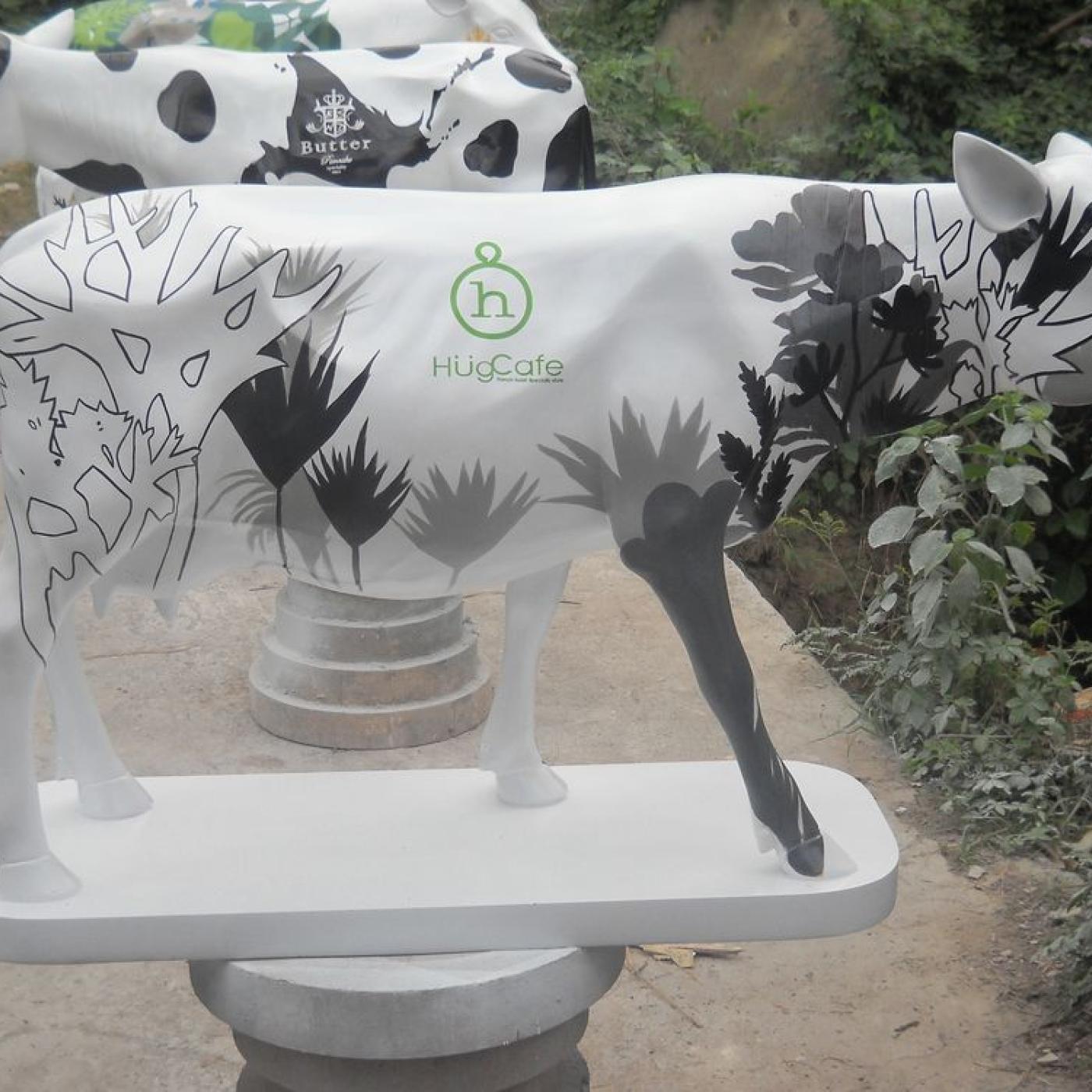 FIBER & CEMENT STATUE COW